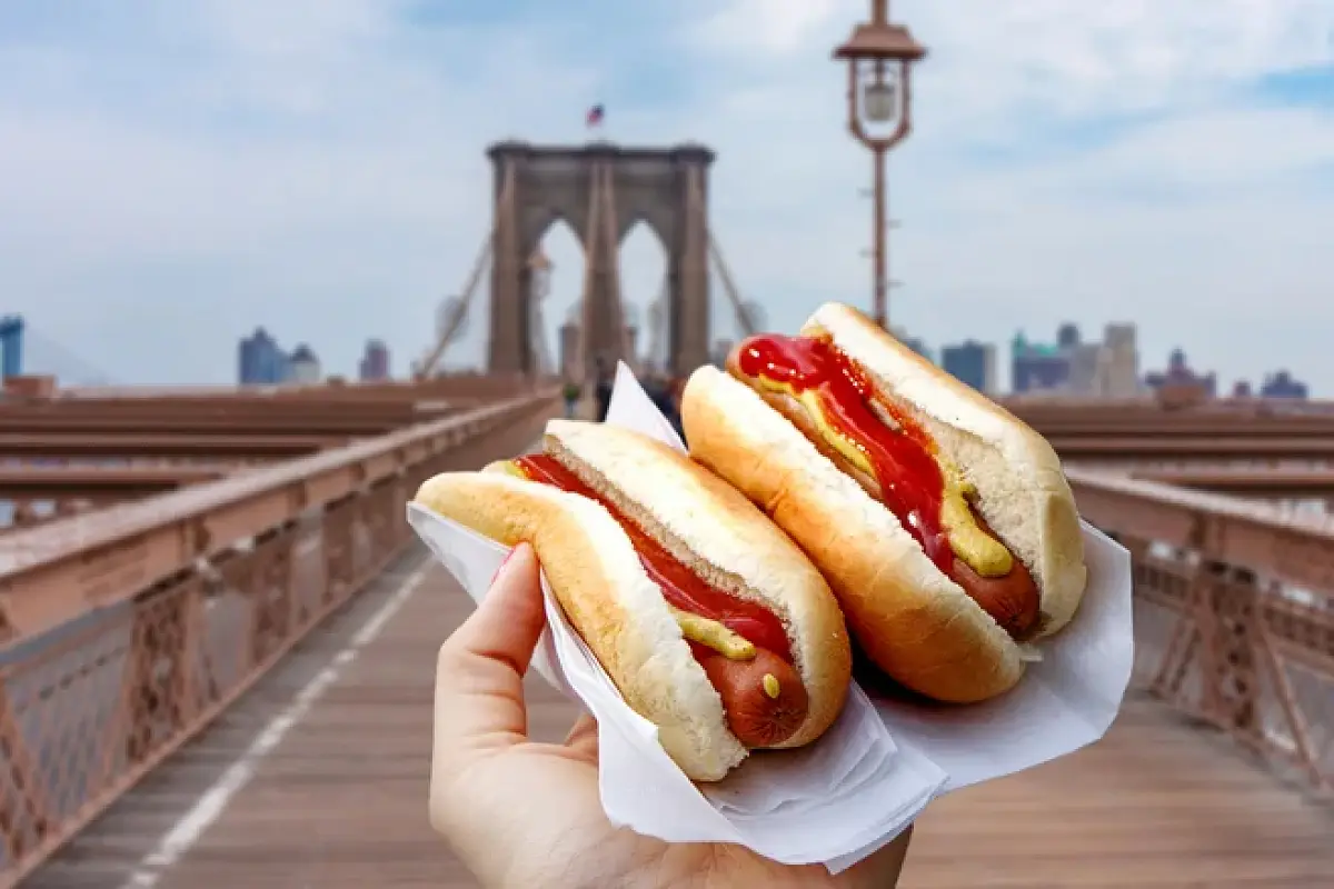 Gray's Papaya Holds Its Ground as New York's Top Hot Dog Spot ...